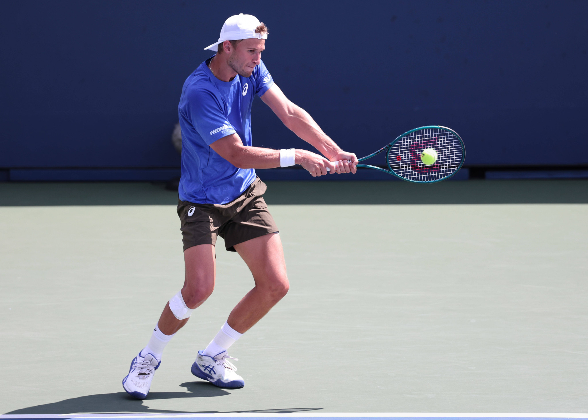 Leandro Riedi fait sortir un spectateur qui l'encourageait