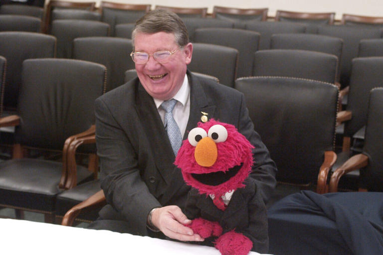 Randy ‘Duke’ Cunningham, naval aviator and corrupt appropriator, dies at 83