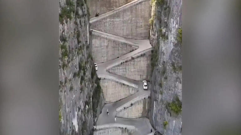 'Driver’s Nightmare': Terrifying Zigzag Road In China Goes Viral; 137 ...