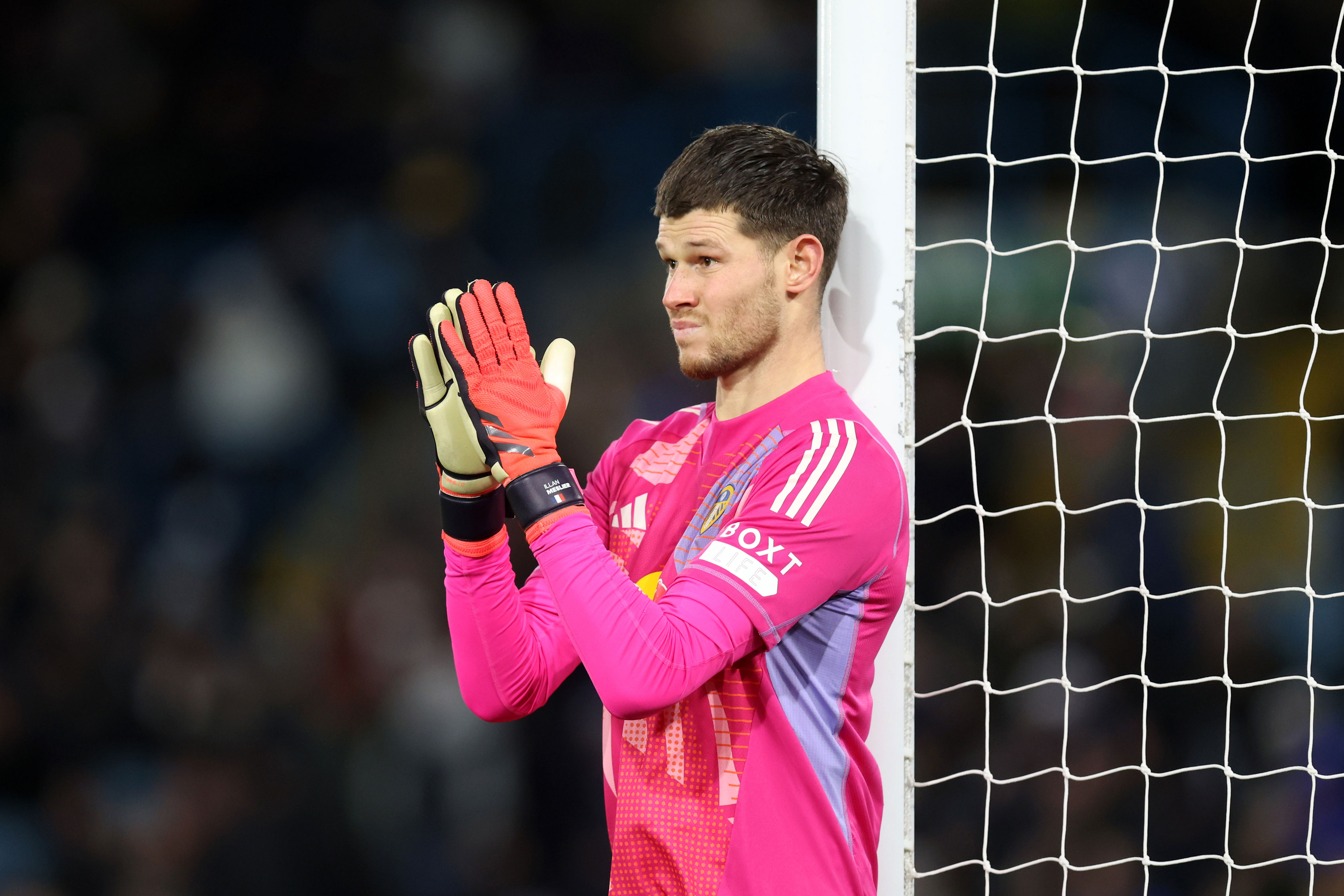 Former England goalkeeper gives verdict on Leeds United's 'frustrating ...