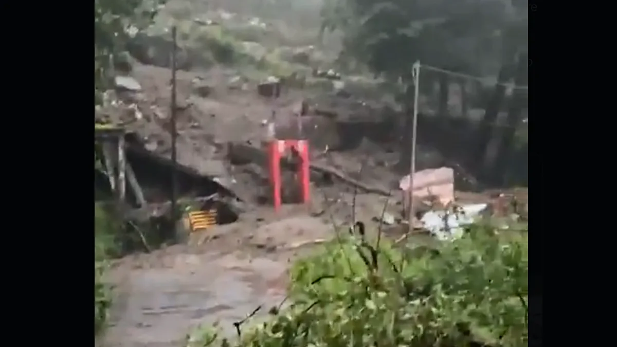 Uttarakhand again hit by cloudbursts, several houses trapped under ...