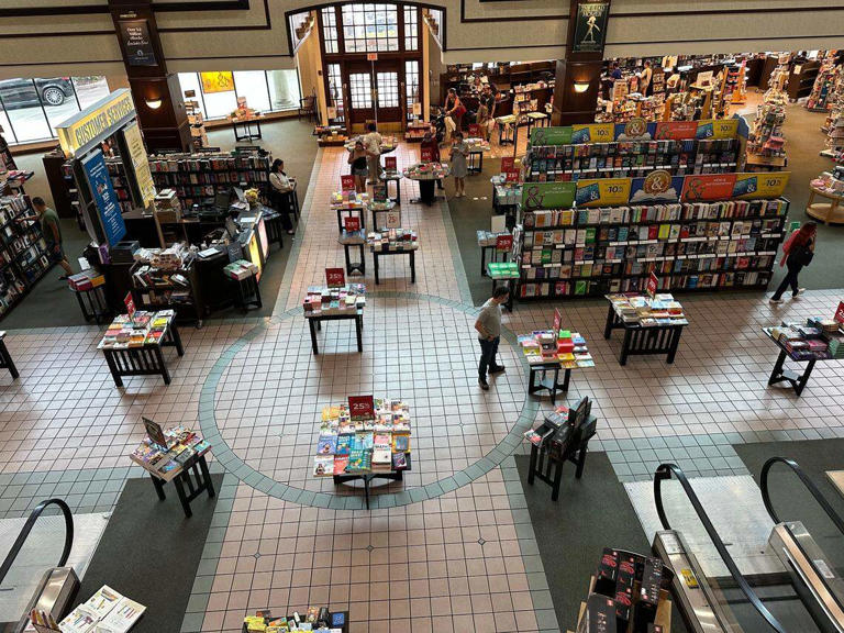 Two Barnes & Nobles stores are opening in South Florida. See dates and ...