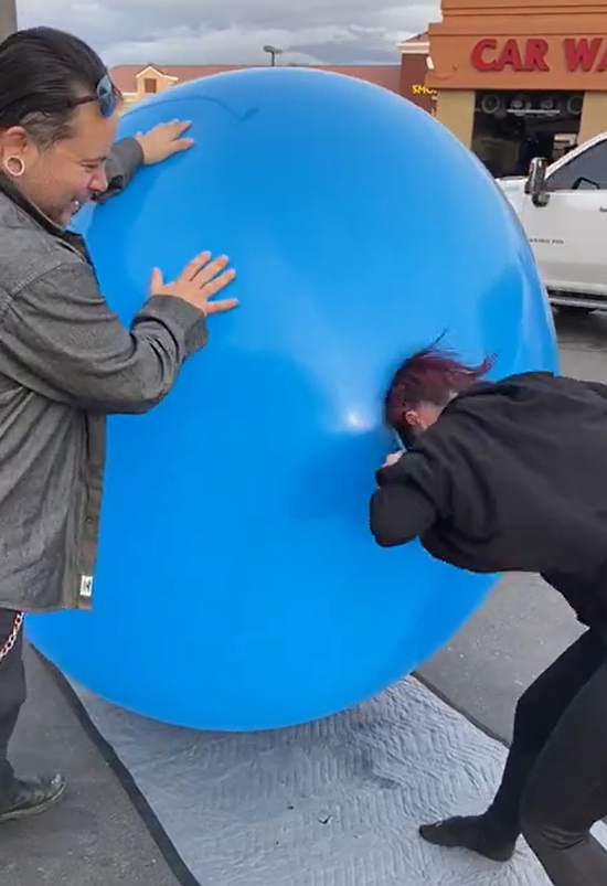 What an Airhead: Balloon Challenge and Balloon Art Fun