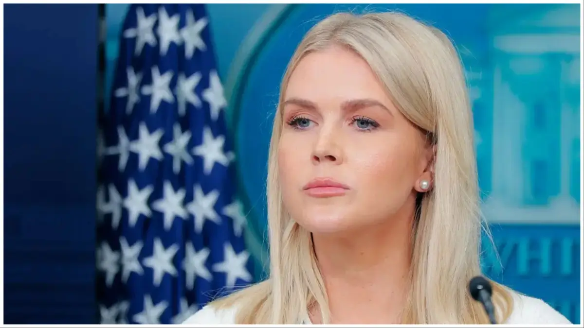 ‘She Looks 48’: Karoline Leavitt's Beach Look In New Family Photos with ...