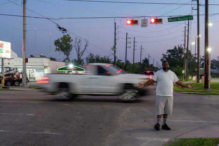 HISD parents push for better bus routes as HISD rolls out bumpy start ...