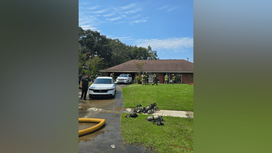 Hoverboard battery sparks Baton Rouge fire, displacing five