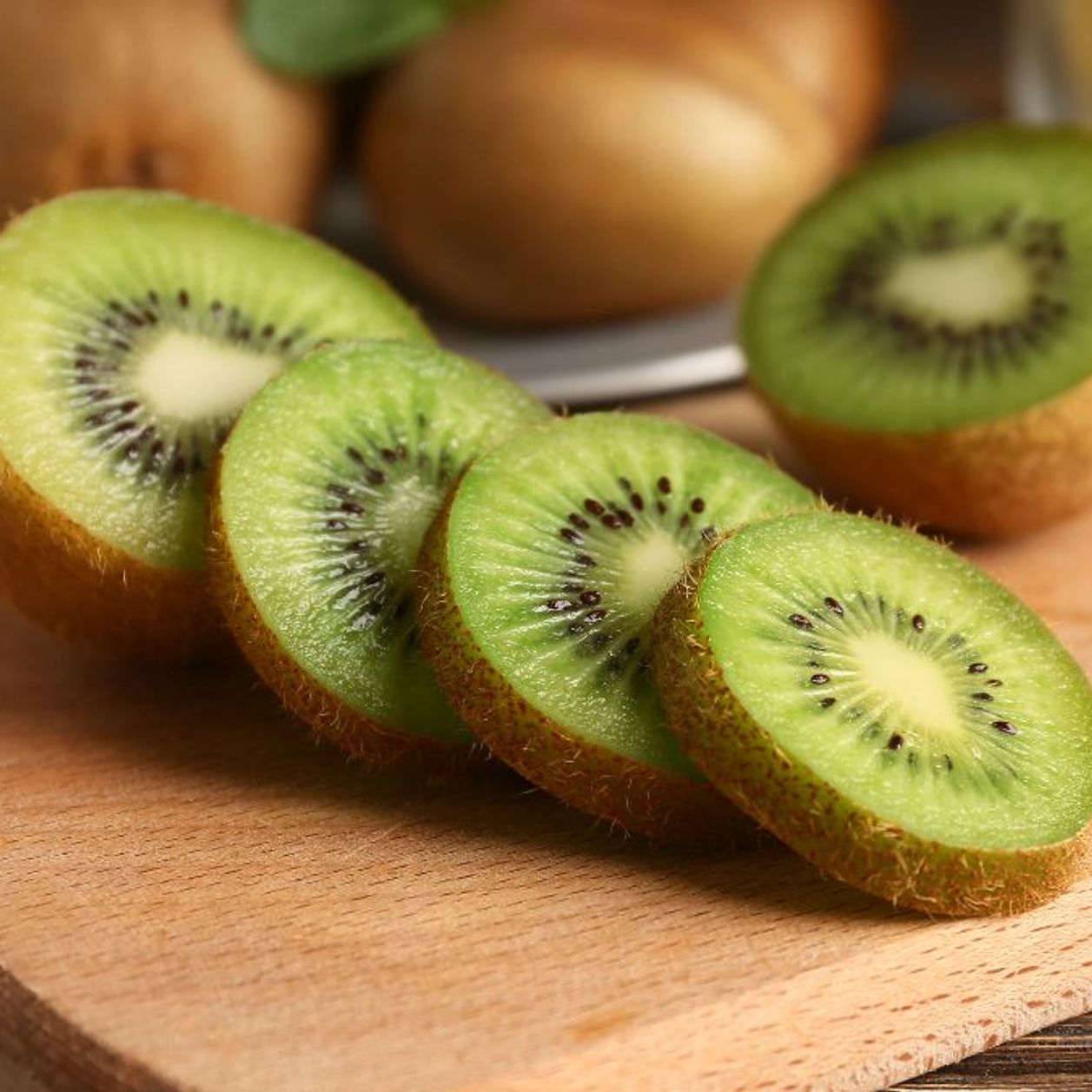 Voici pourquoi vous devriez vraiment manger plus de kiwis selon ce ...
