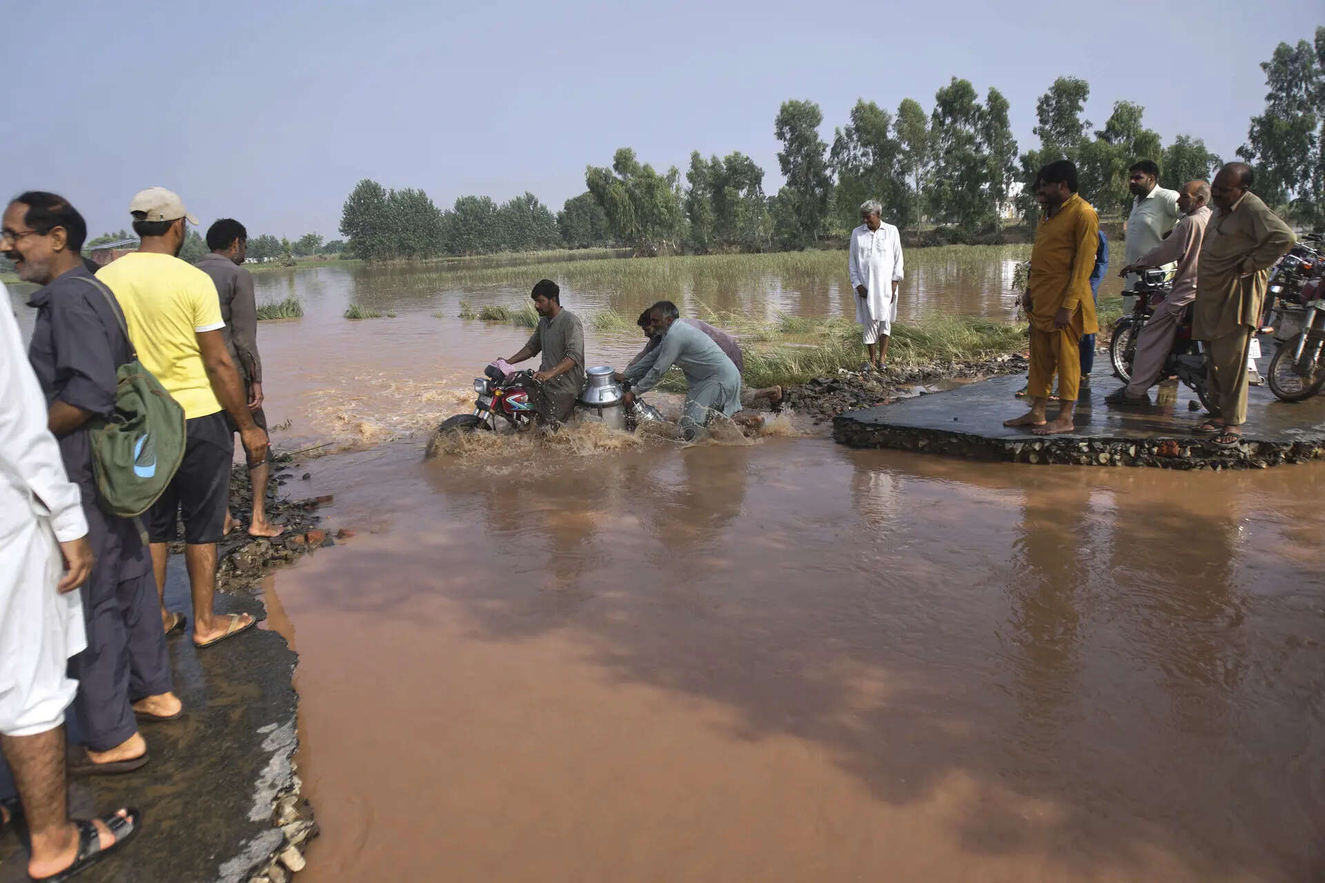 'If the Indus Waters Treaty...': Pakistan blames India for its worst ...