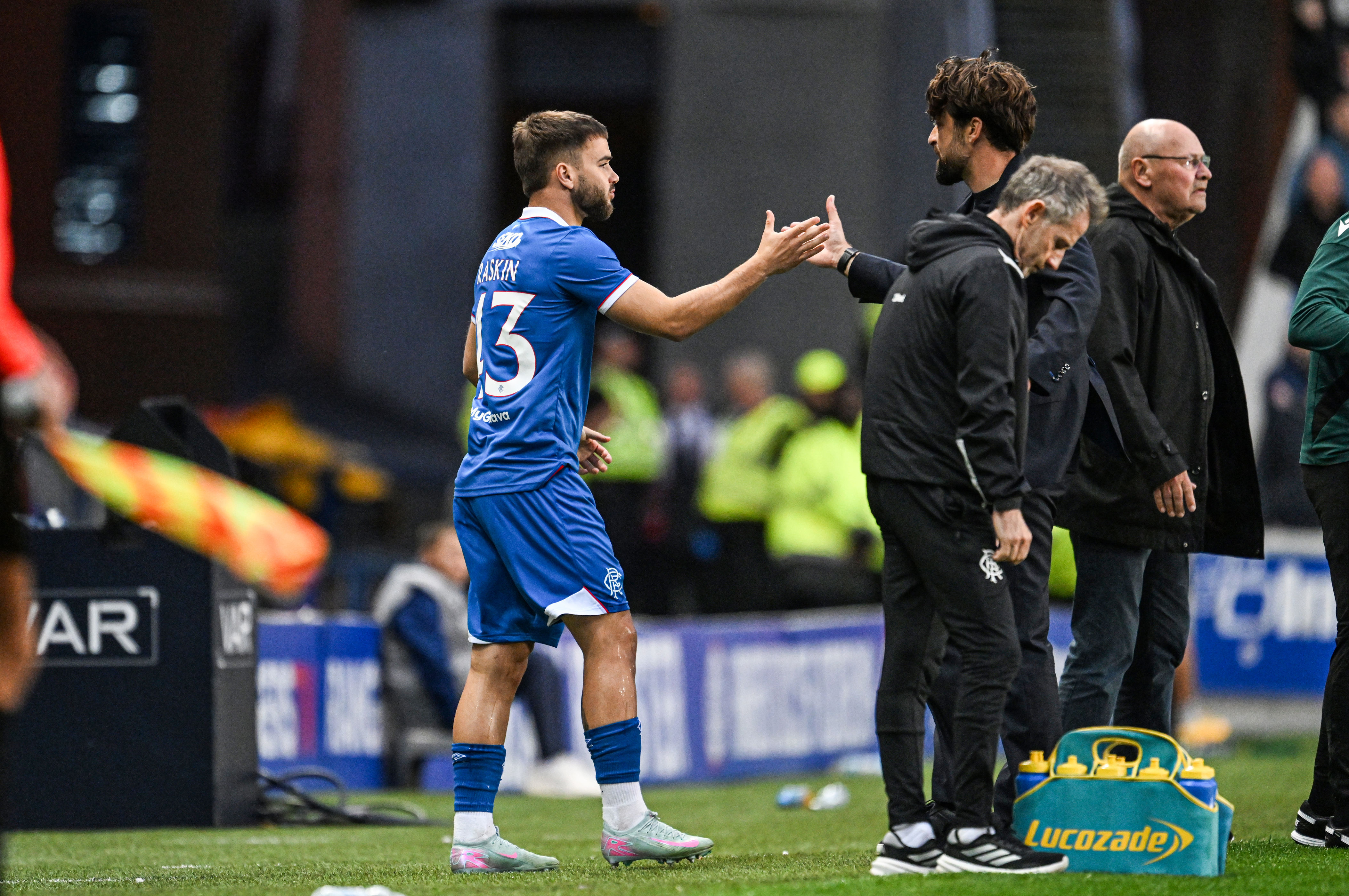 Former Rangers coach lifts lid on 'disruptive' Nico Raskin - but ...