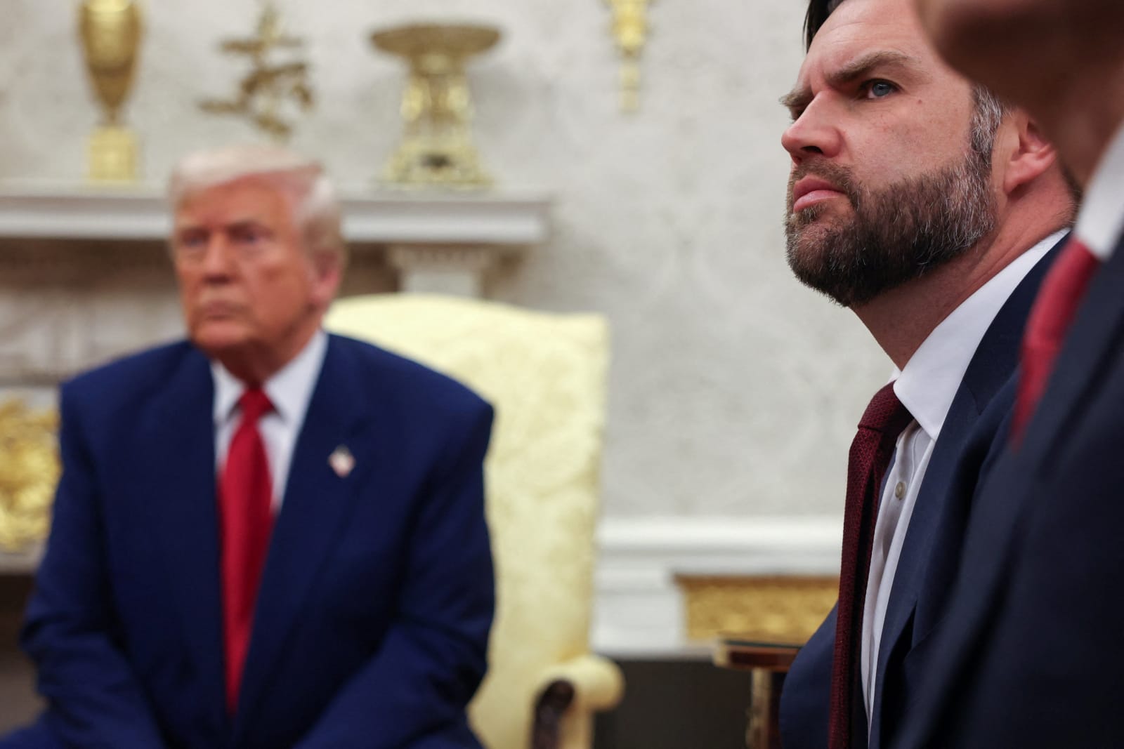 'Trump is dying': Conservative says JD Vance 'moving fast' as president ...