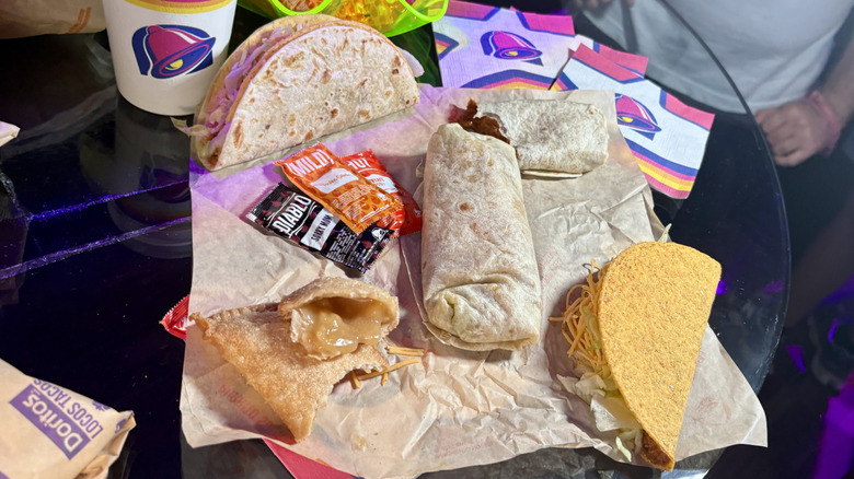 Taco Bell Rewinds To The 2000s With The Y2K Decades Menu And It's A ...