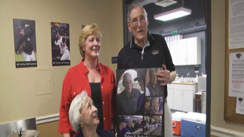 Dr. Walter E. Badenhausen, well-known Louisville orthopedic surgeon, dies