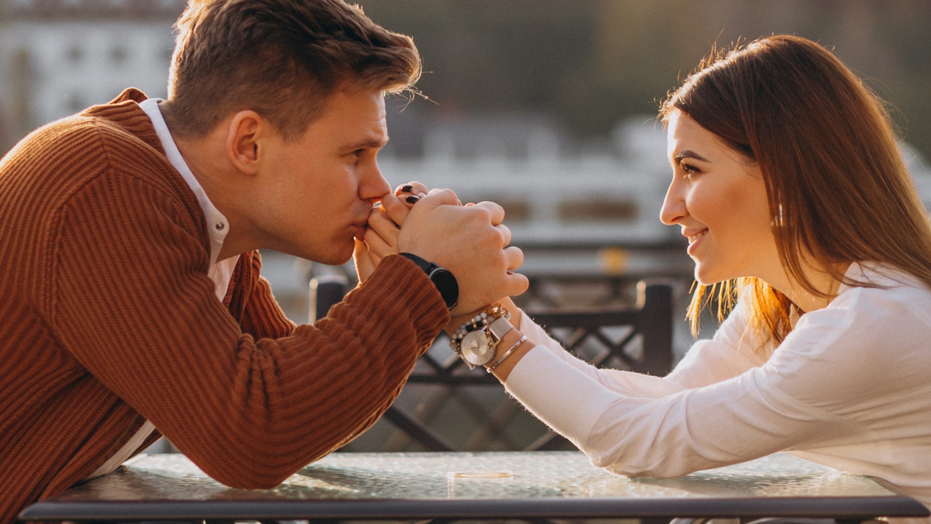 First Date: 8 out of 10 Men Hide the Truth About It