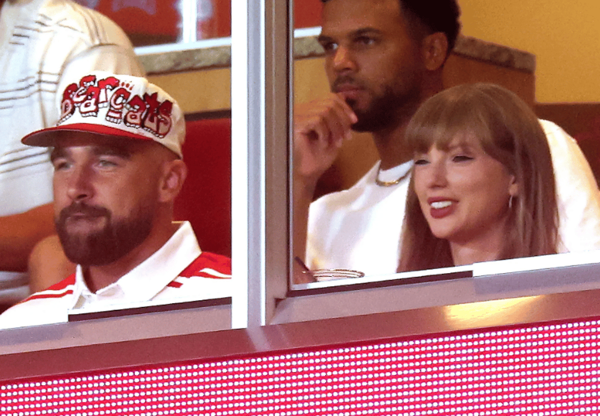 Taylor Swift and Travis Kelce ignore his ex's cryptic post as they ...