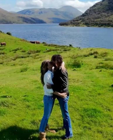 Elizabeth Hurley Reveals One Big Thing She and Boyfriend Billy Ray ...