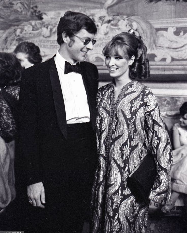 Royals, style icons and celebrities who shined in Moroccan caftans