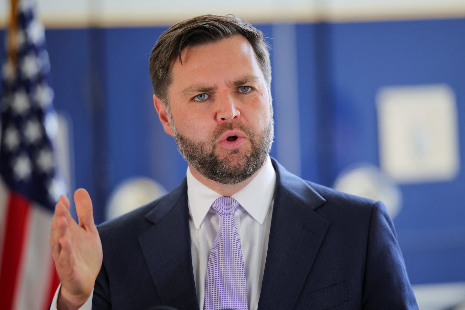 JD Vance erupts at reporter over story on peace talk failures ...