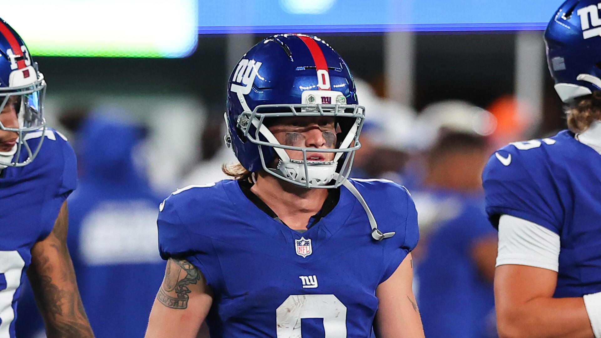 Giants bring back Gunner Olszewski