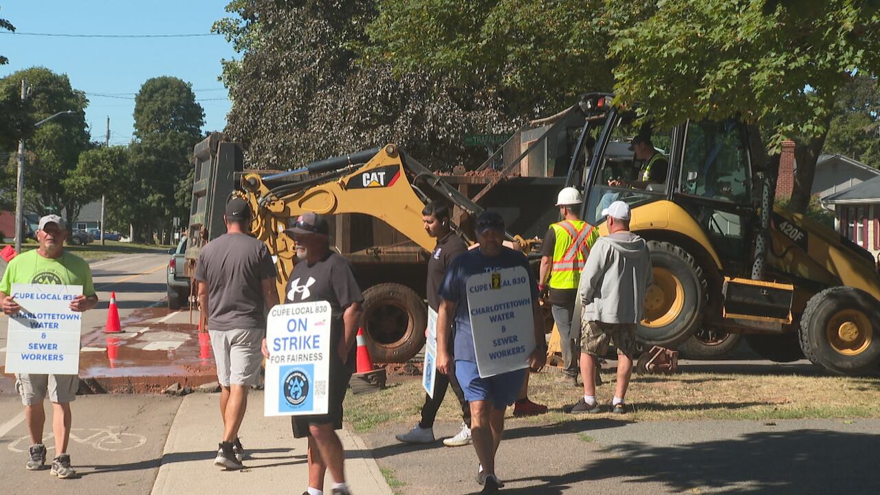 Union accuses Charlottetown of intimidation, picket interference in ...