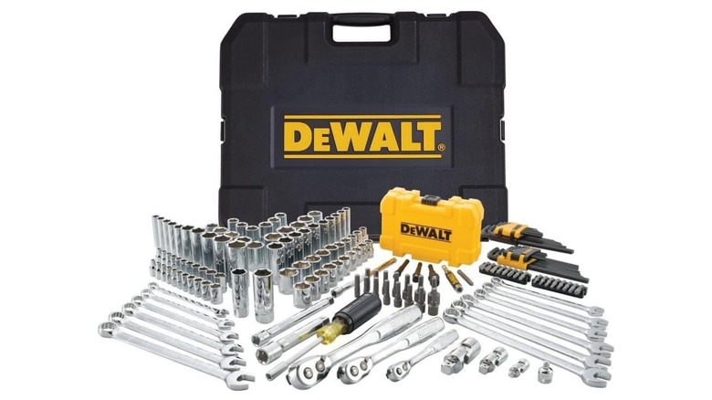 DeWalt 168-Piece Mechanics Tool Set: Here's Everything That's Included