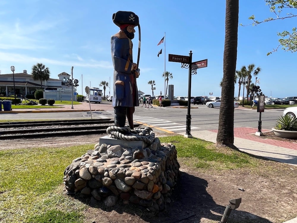 Emails show Fernandina Beach has known about human remains in pirate ...