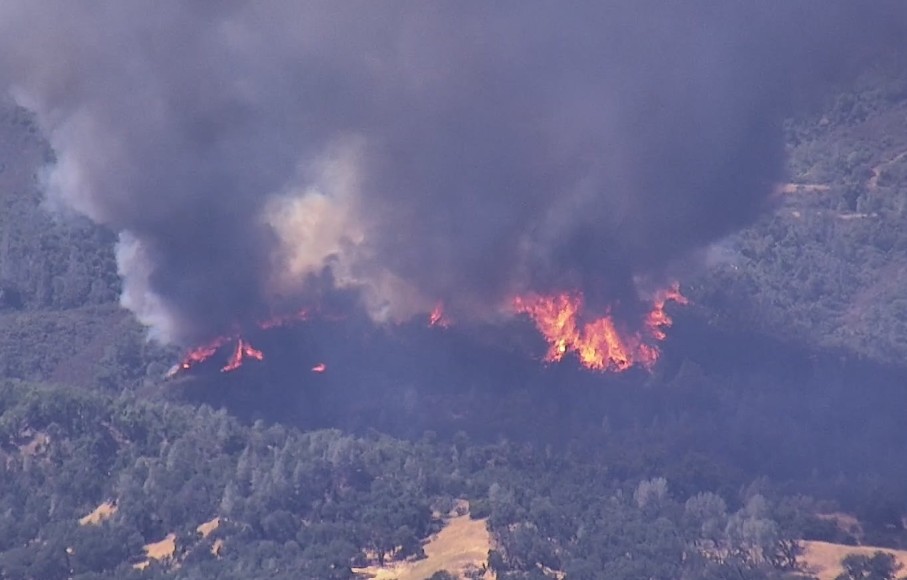 Peter Fire prompts evacuations in Lake County's Kelseyville