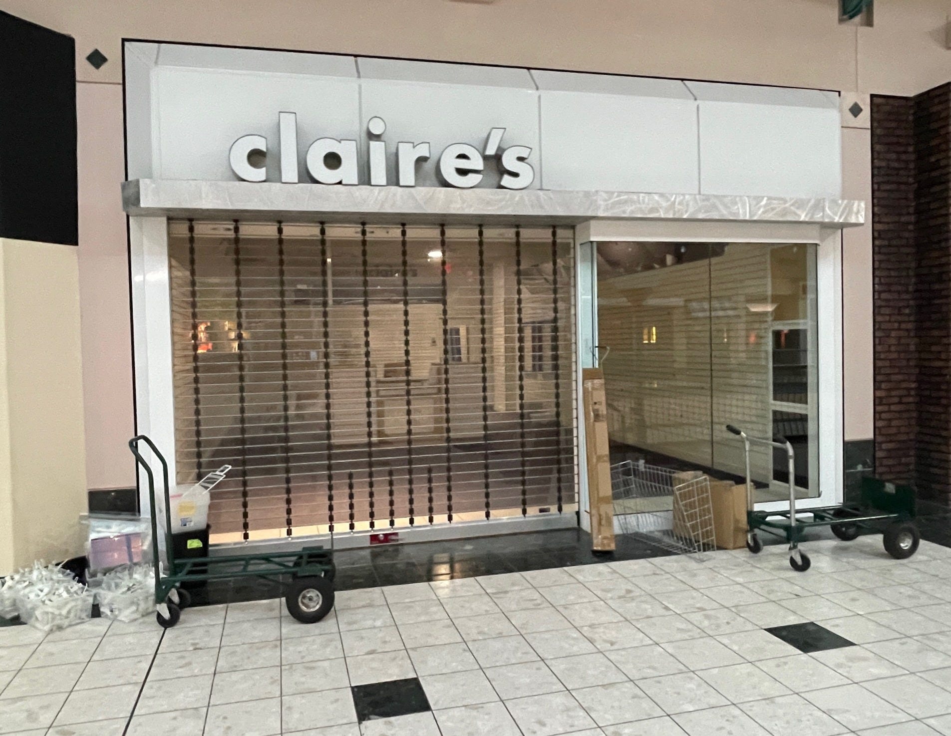 Claire's to close almost 300 stores across the country, including six ...