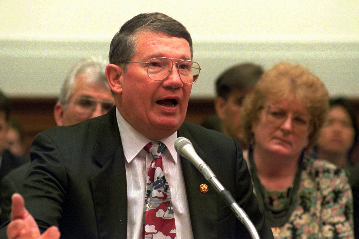 Randy 'Duke' Cunningham, Vietnam War hero convicted of accepting bribes ...