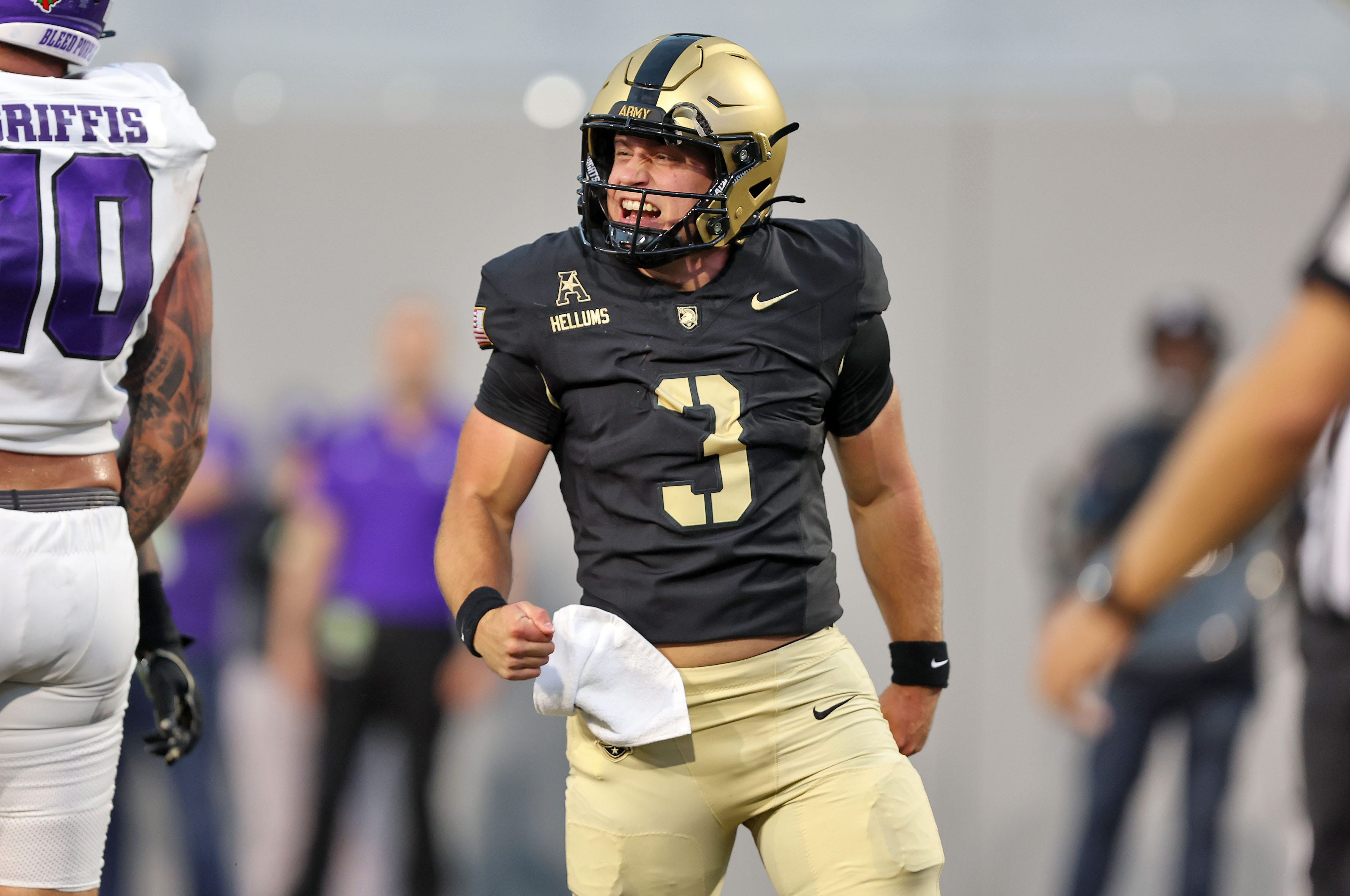Army football gains redemption win with second-half rally at Kansas State