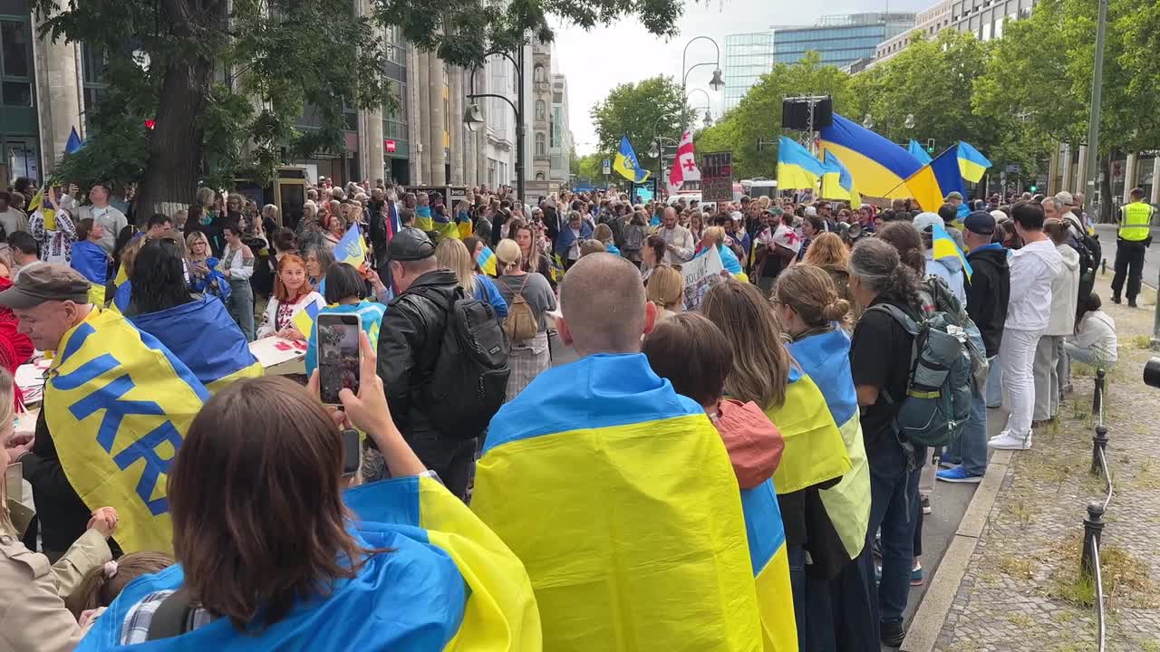 Ukrainians In Berlin Mark Independence Day With Rally Against Russia