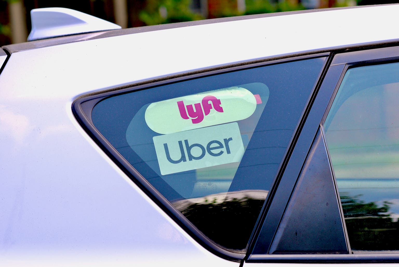 California Uber and Lyft drivers cleared to unionize