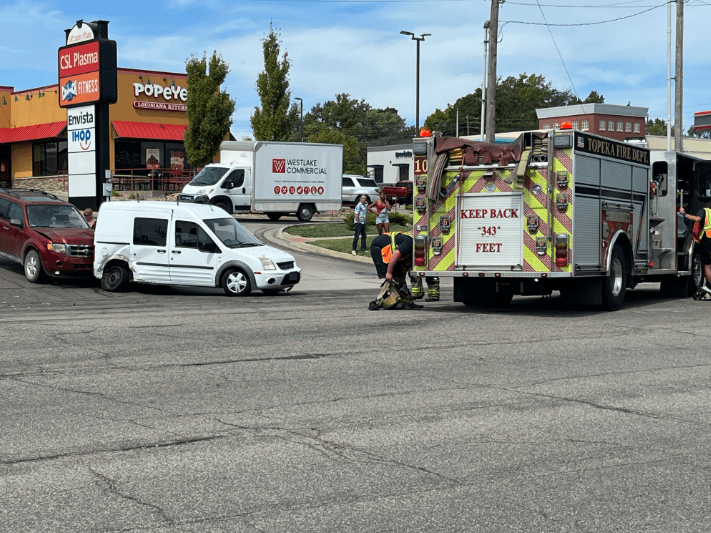 Firefighters respond to multi-vehicle crash in south Topeka