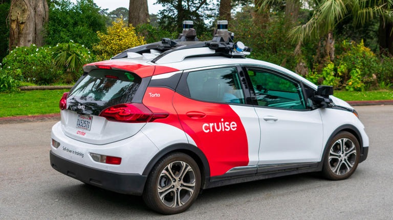 Why GM Canceled Its Driverless Robotaxi Program Cruise