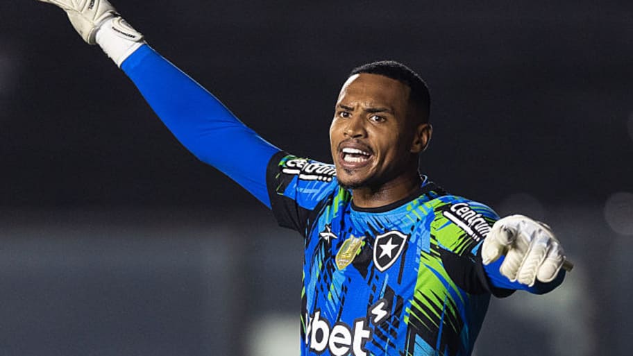 Botafogo acerta venda, e destino de John será o Nottingham Forest ...