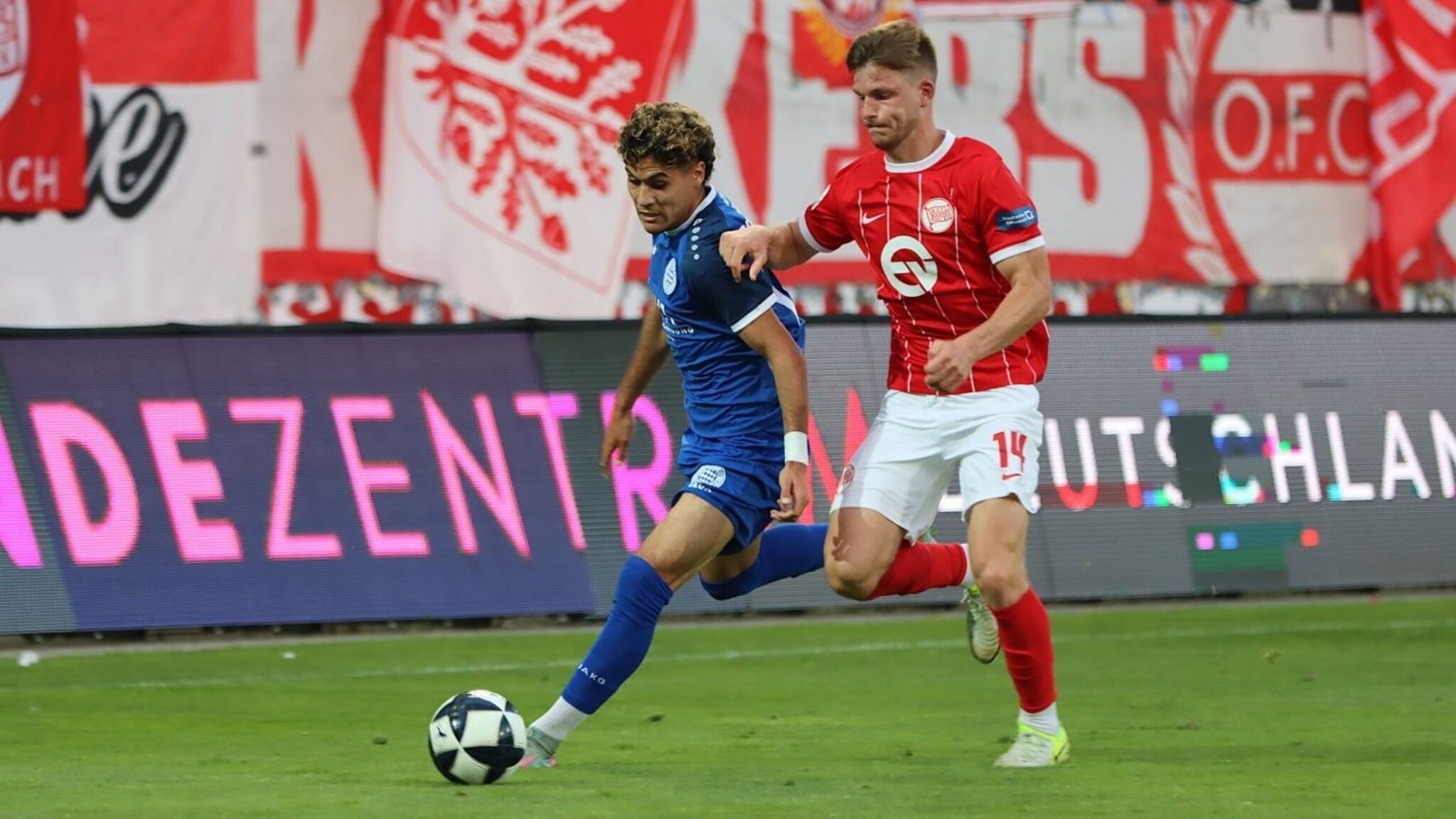 Kickers Offenbach: 62.167 Fans, satte 73 gelbe und schon fünf rote Karten