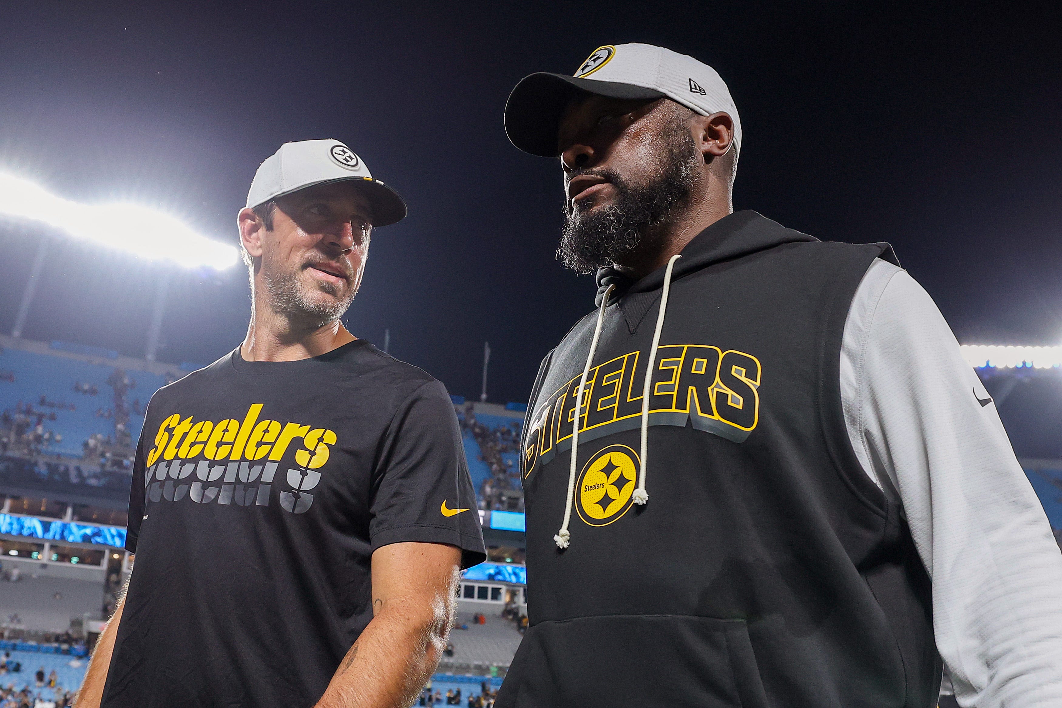 Steelers HC Mike Tomlin refuses to acknowledge Aaron Rodgers' struggles ...