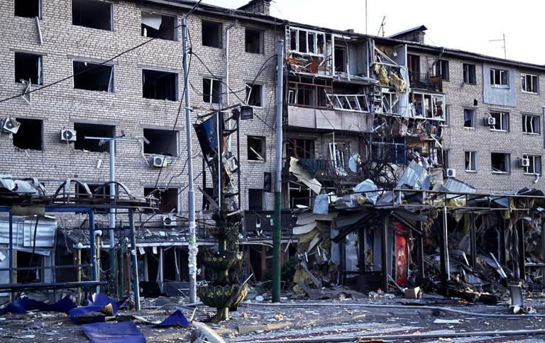 Zaporizhzhia under heavy attack: 7 missiles, drones, rising injuries