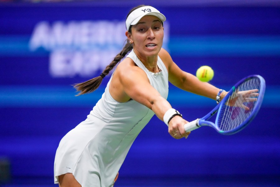 Jessica Pegula advances at U.S. Open, signs Bills jersey with her name ...