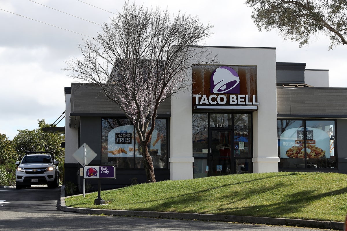 Taco Bell to slow its roll out of AI-powered drive thrus after glitches ...