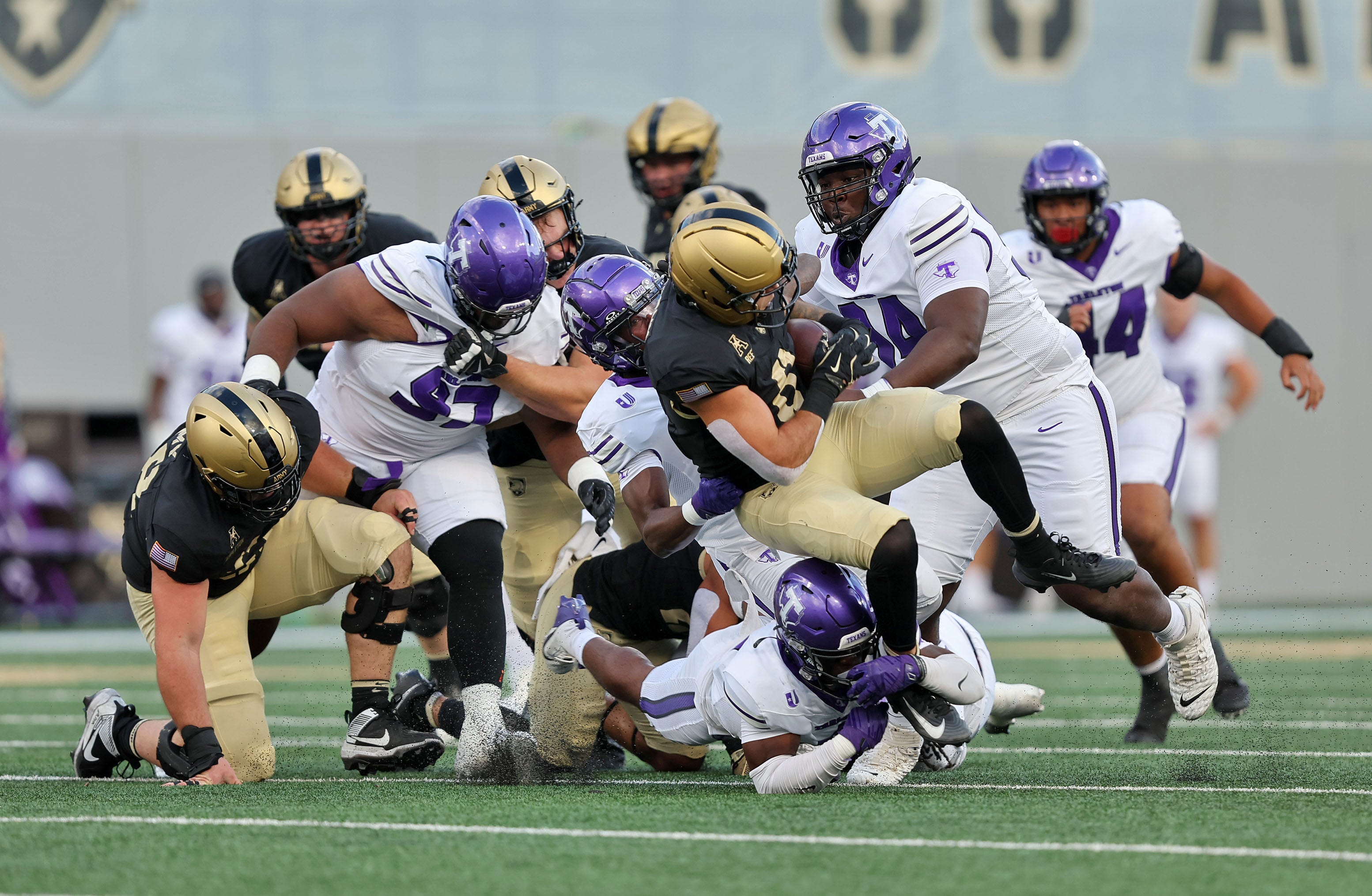 Army offensive line had tough time containing Tarleton's defenders
