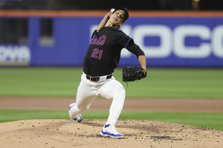 Canadian Tong pitches 5 innings in debut, Mets set team record for runs ...