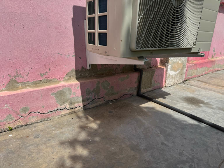JKR on 24-hour alert after minor quake damage in Segamat, says Ahmad Maslan