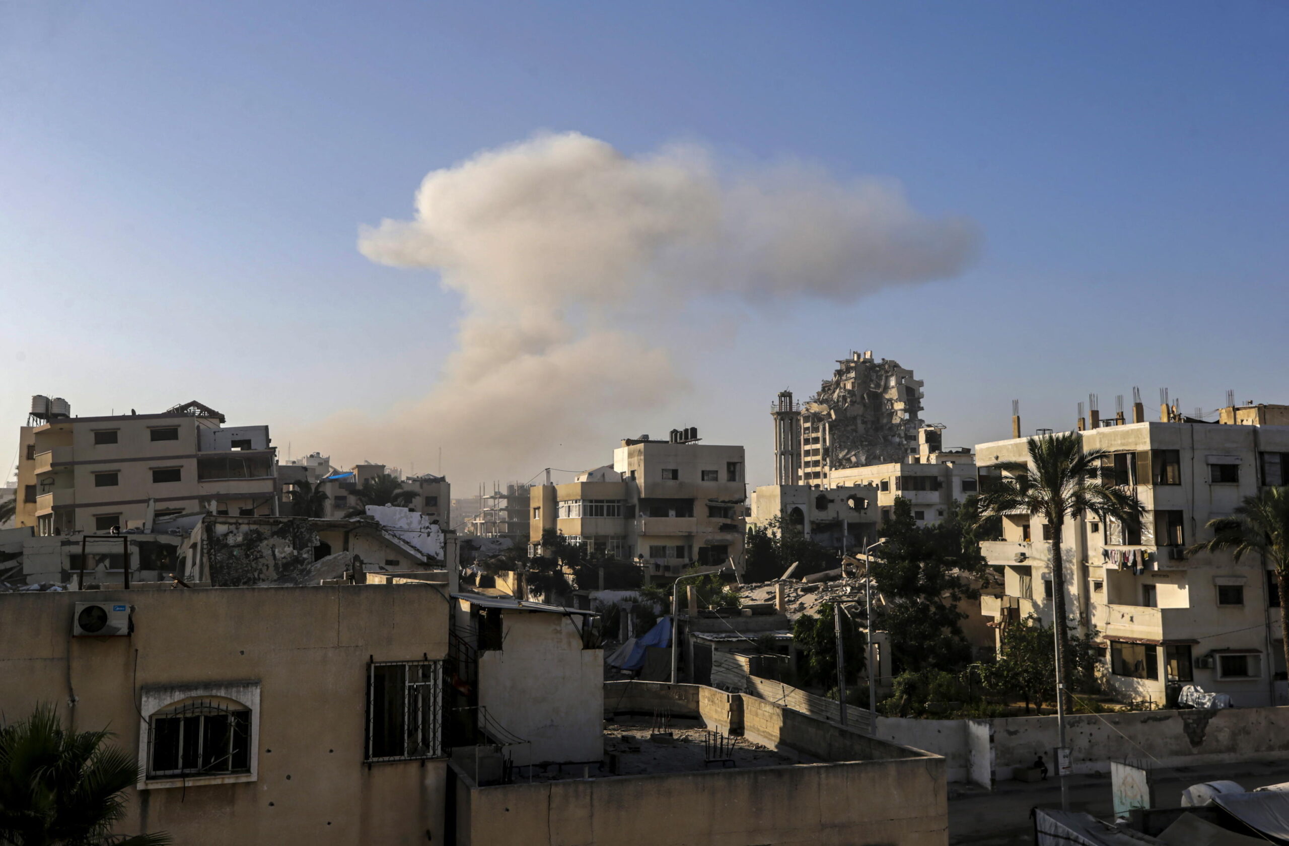 Gaza City è "zona di guerra", un milione in fuga. Hamas minaccia un ...