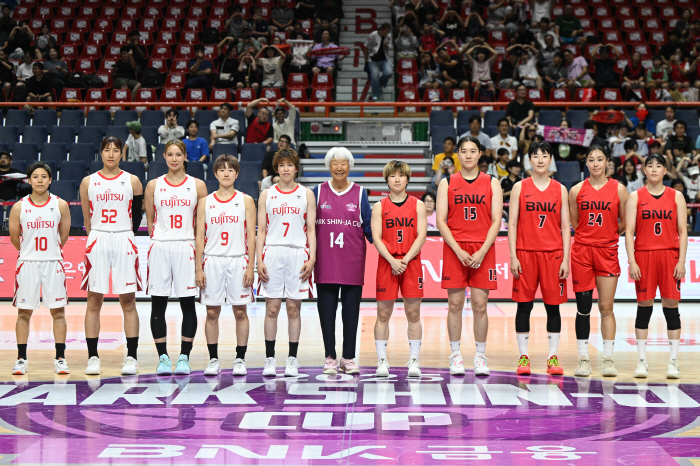 Legendary Park Shin-ja must be angry again...BNK loses Korea-Japan ...