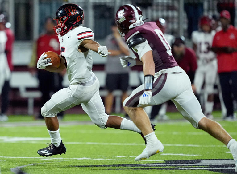 Del City's Kaleb Blackwolf scores 5 TDs as Eagles overpower Booker T ...