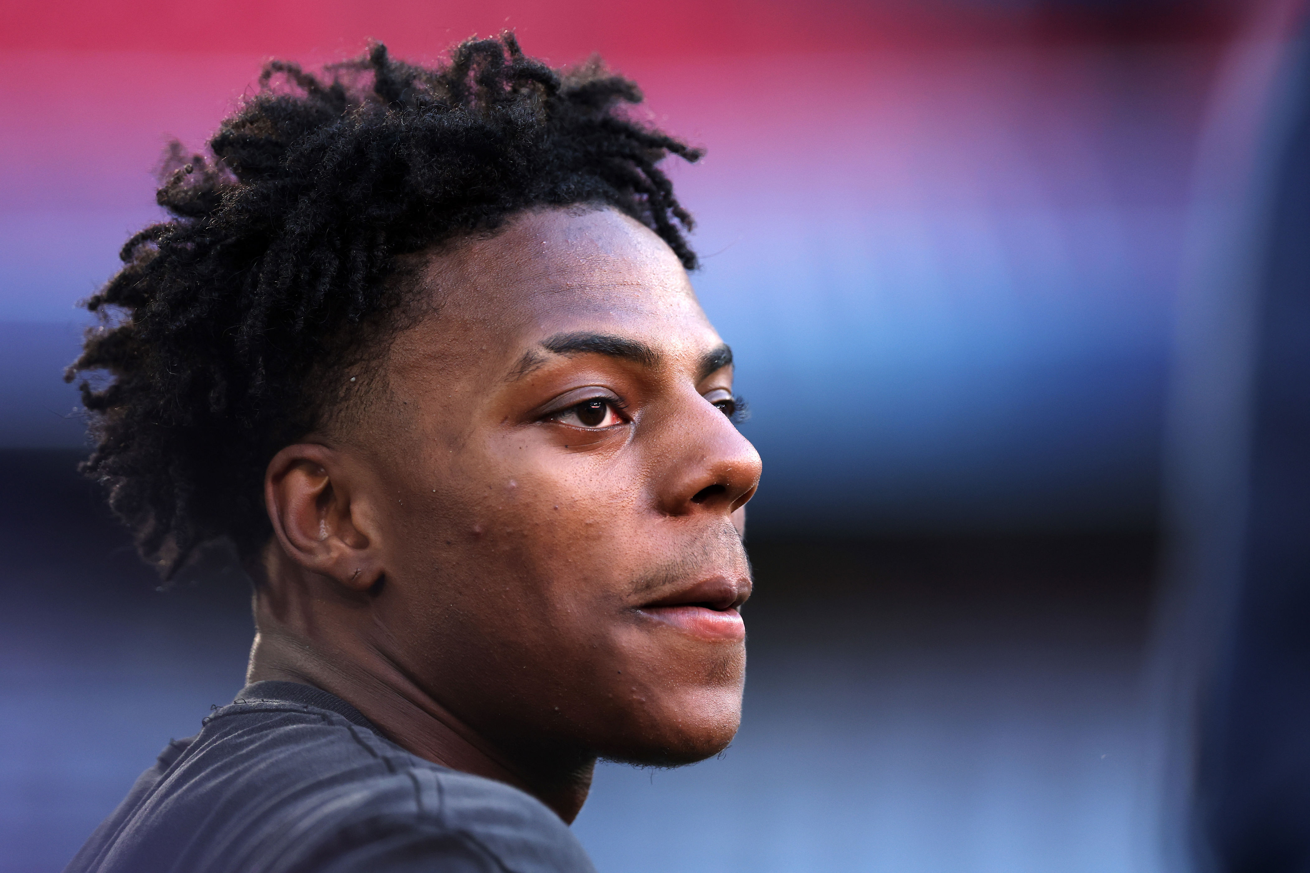 IShowSpeed shows off his $300,000 bus for his 35-day Speed Does America ...