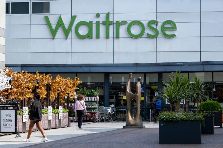 Waitrose shoppers furious over new self-checkout tech