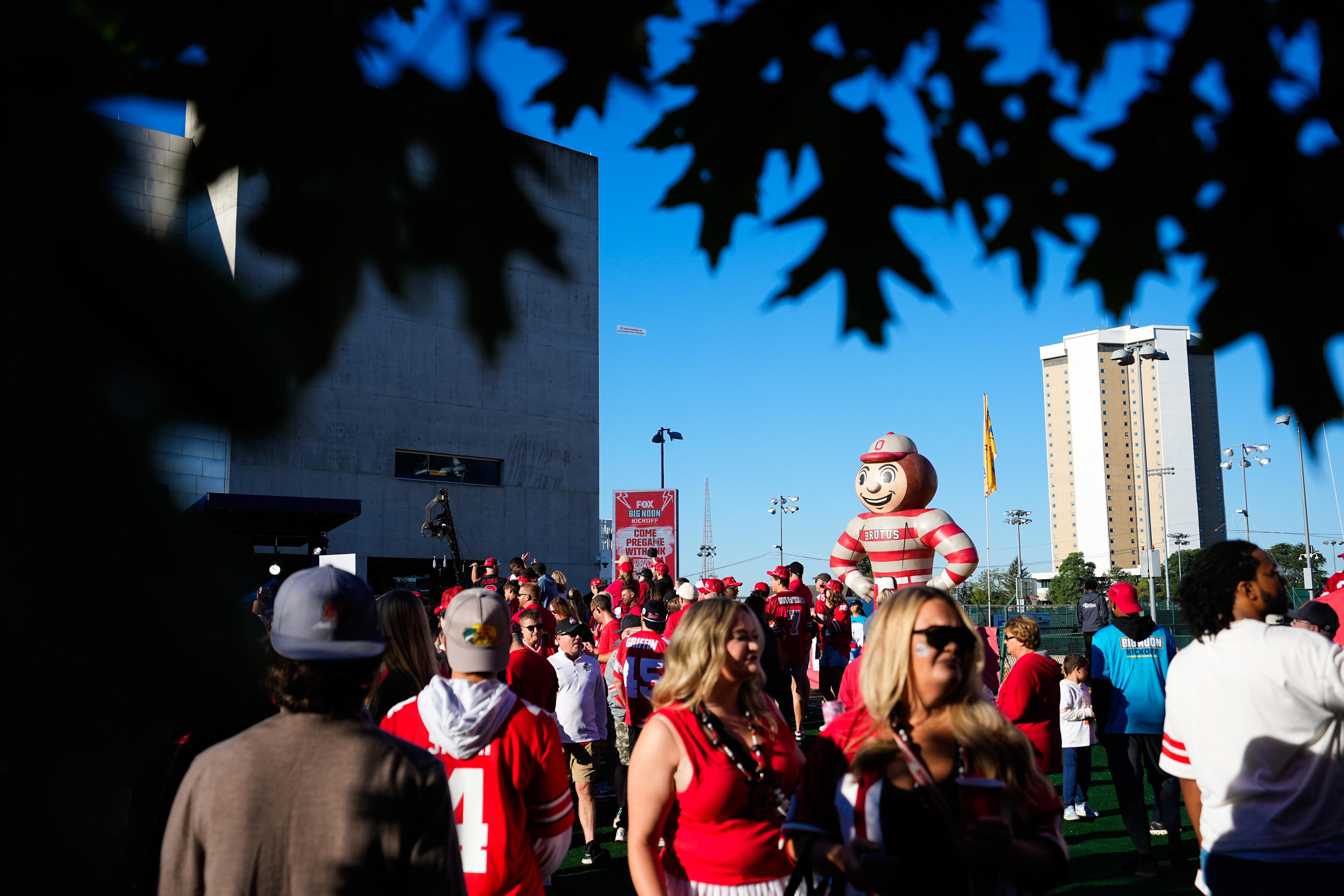 Rise and shine: Ohio State Buckeyes fans ready and raring to go against ...