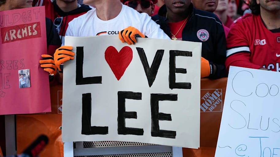 Best ESPN College GameDay signs for Lee Corso's final show