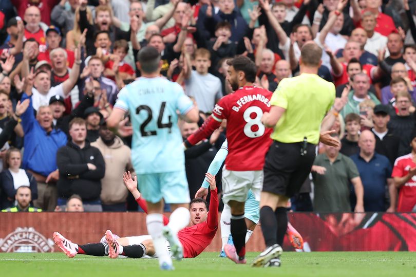 Premier League make Man United vs Burnley penalty announcement after ...